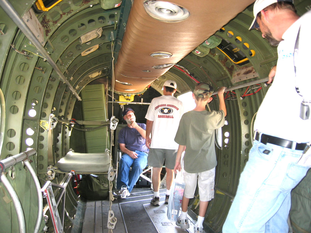 Piasecki H-21 interior colour? - HyperScale Forums